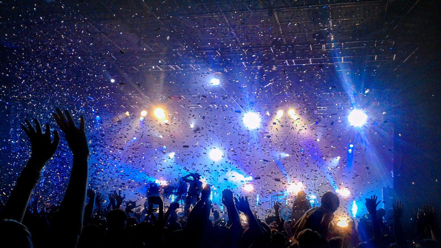 Insider concert survival guide: Navigate concerts like a pro with these ...
