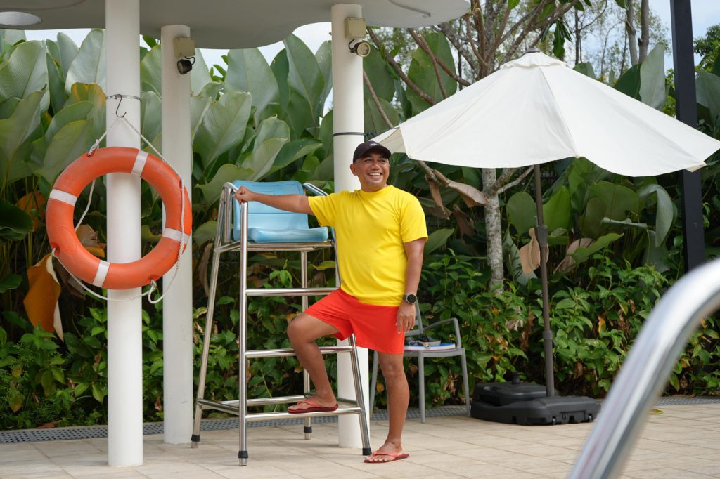 Dedicated To Duty: A Lifeguard's Star Rescue - Frontline